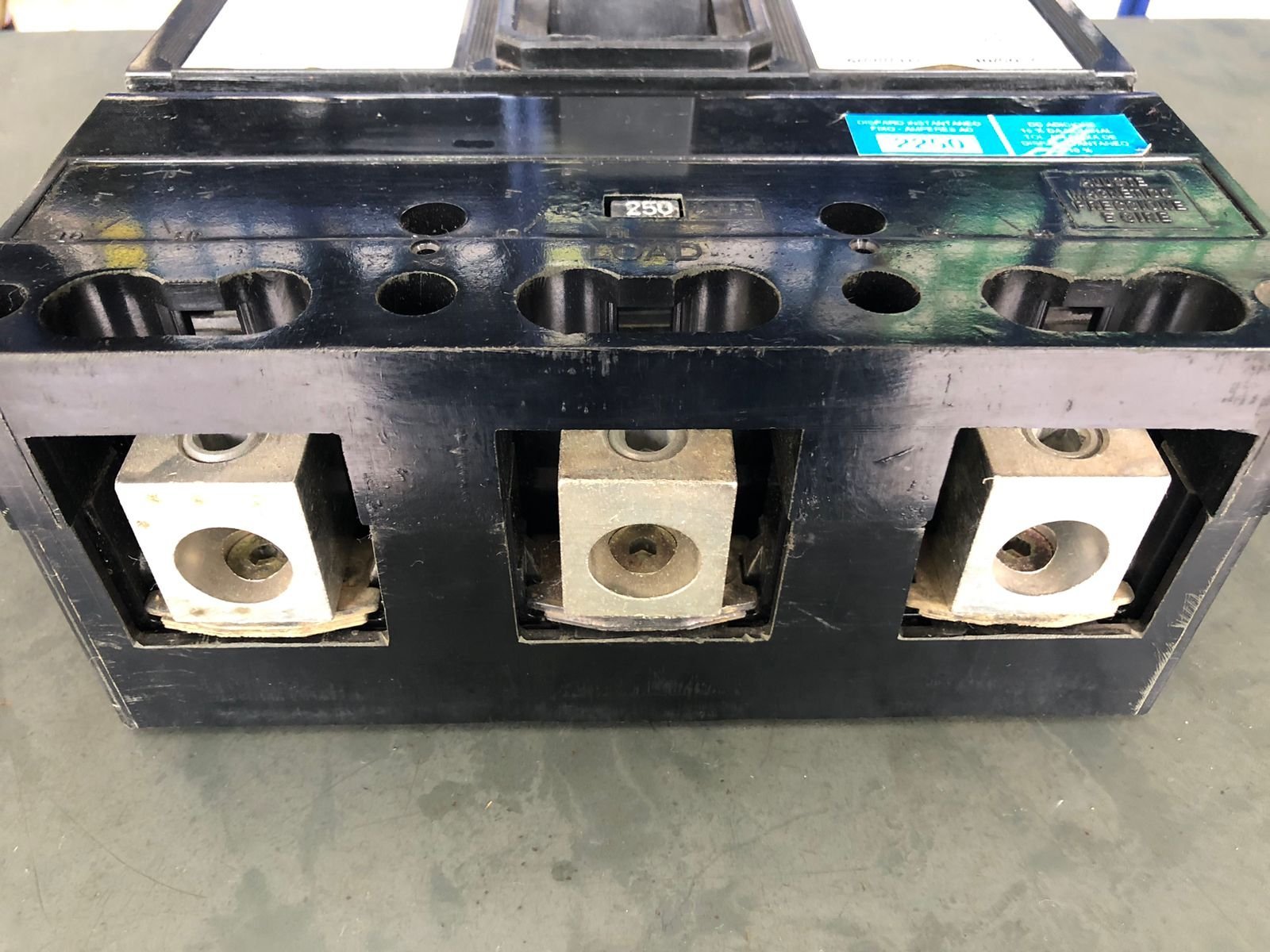 Disjuntor Tripolar Soprano LSJ 250A Para Caixa Moldada | MadeiraMadeira