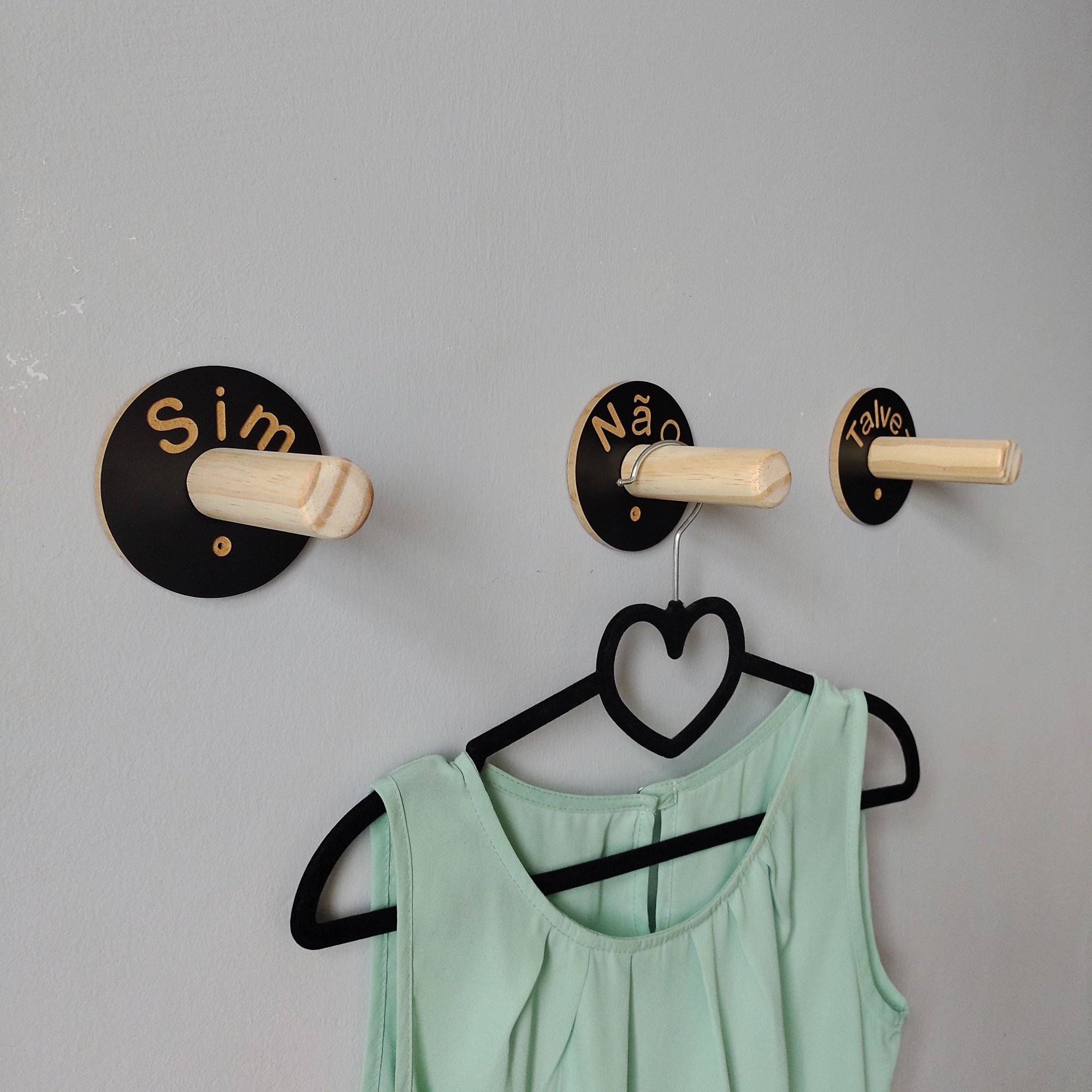 12 Ganchos Penduradores Provador Lojas Sim Não Talvez Redondo:Preto ...