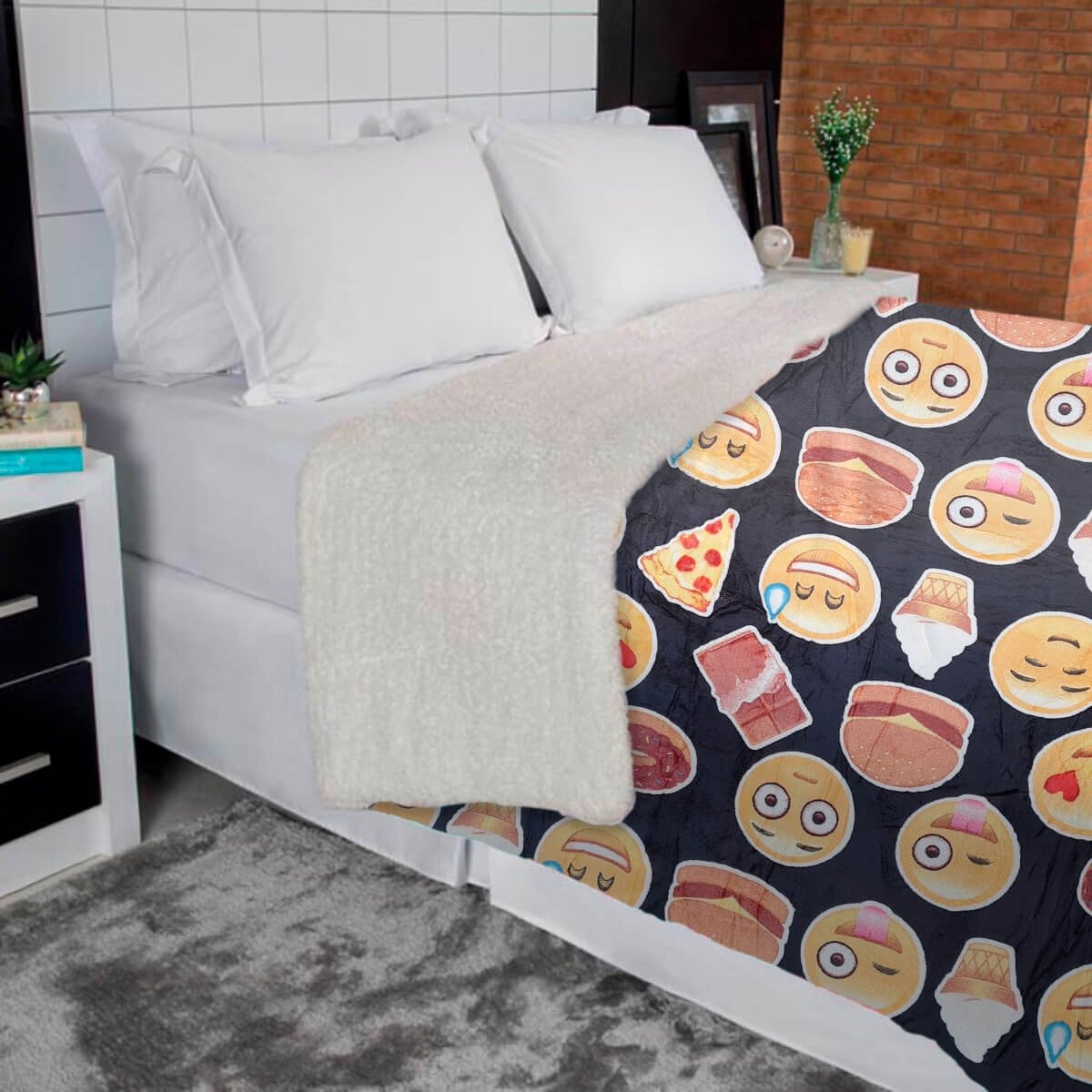 Manta Casal Sherpa Estampada Emoji | MadeiraMadeira