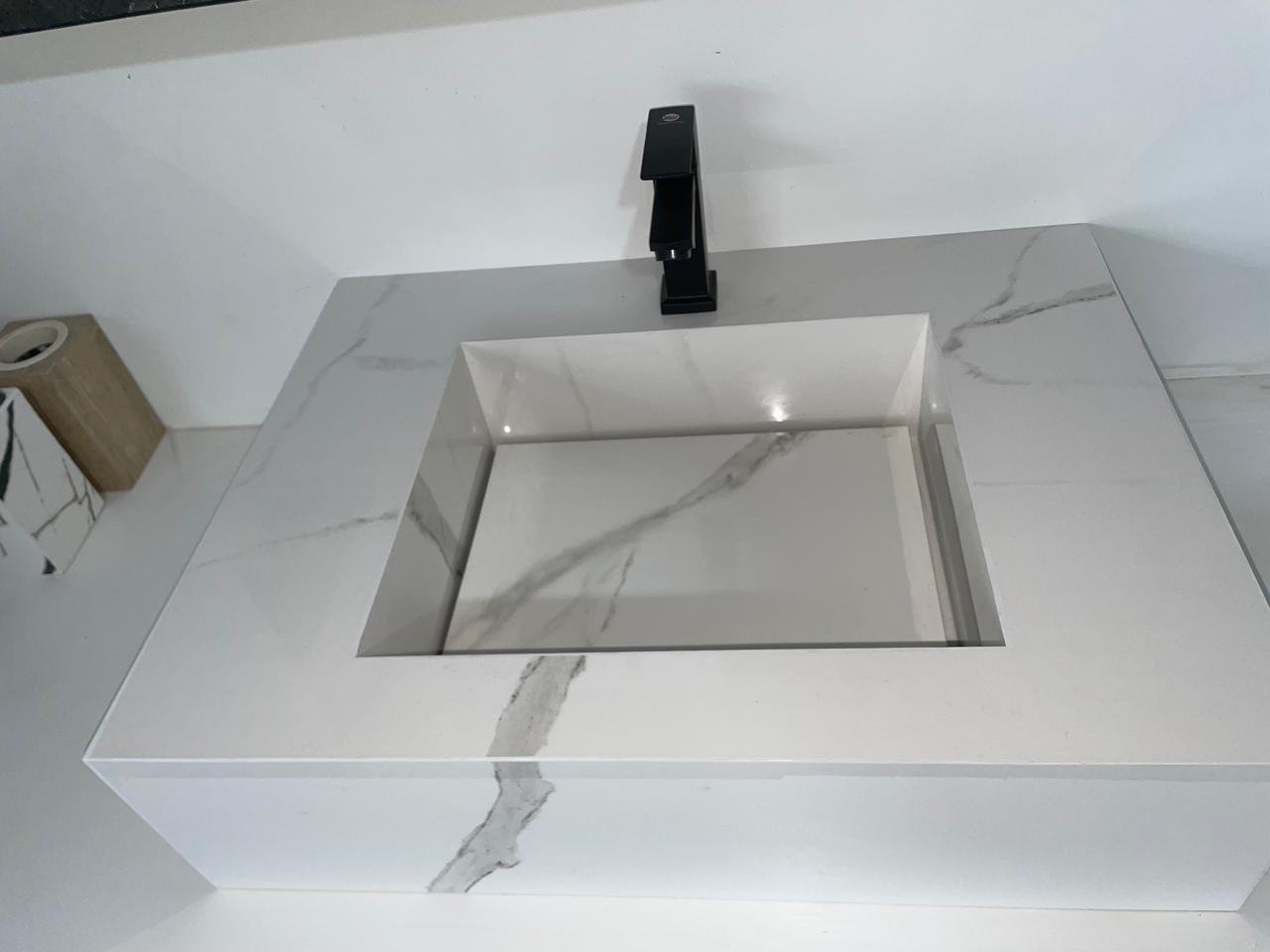 Cuba Suspensa para Banheiro Startuario | MadeiraMadeira