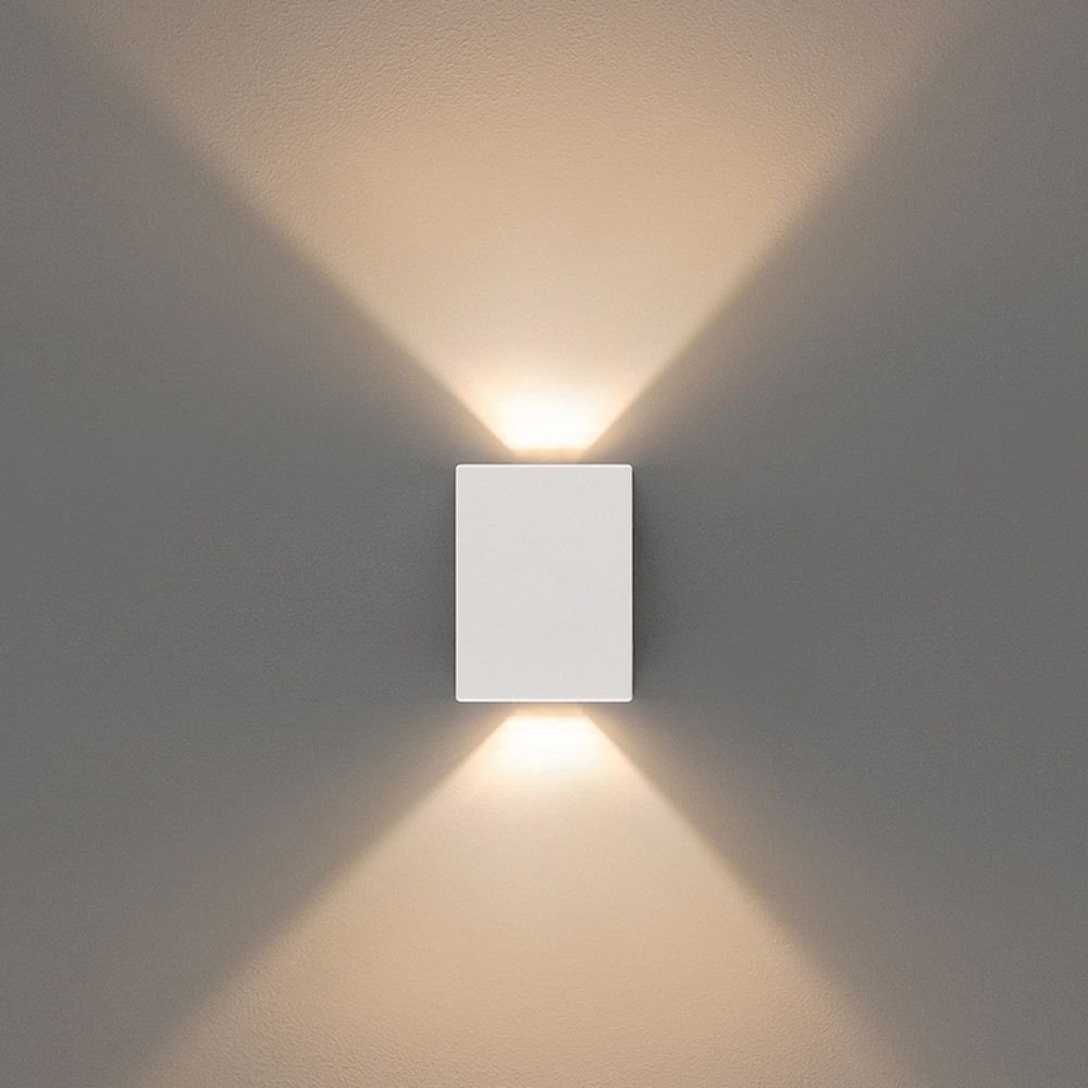 Arandela de Parede Led Effekt Retangular Facho Aberto Externo 3000k 8w Bivolt 12,1x9,1x6,1cm ...