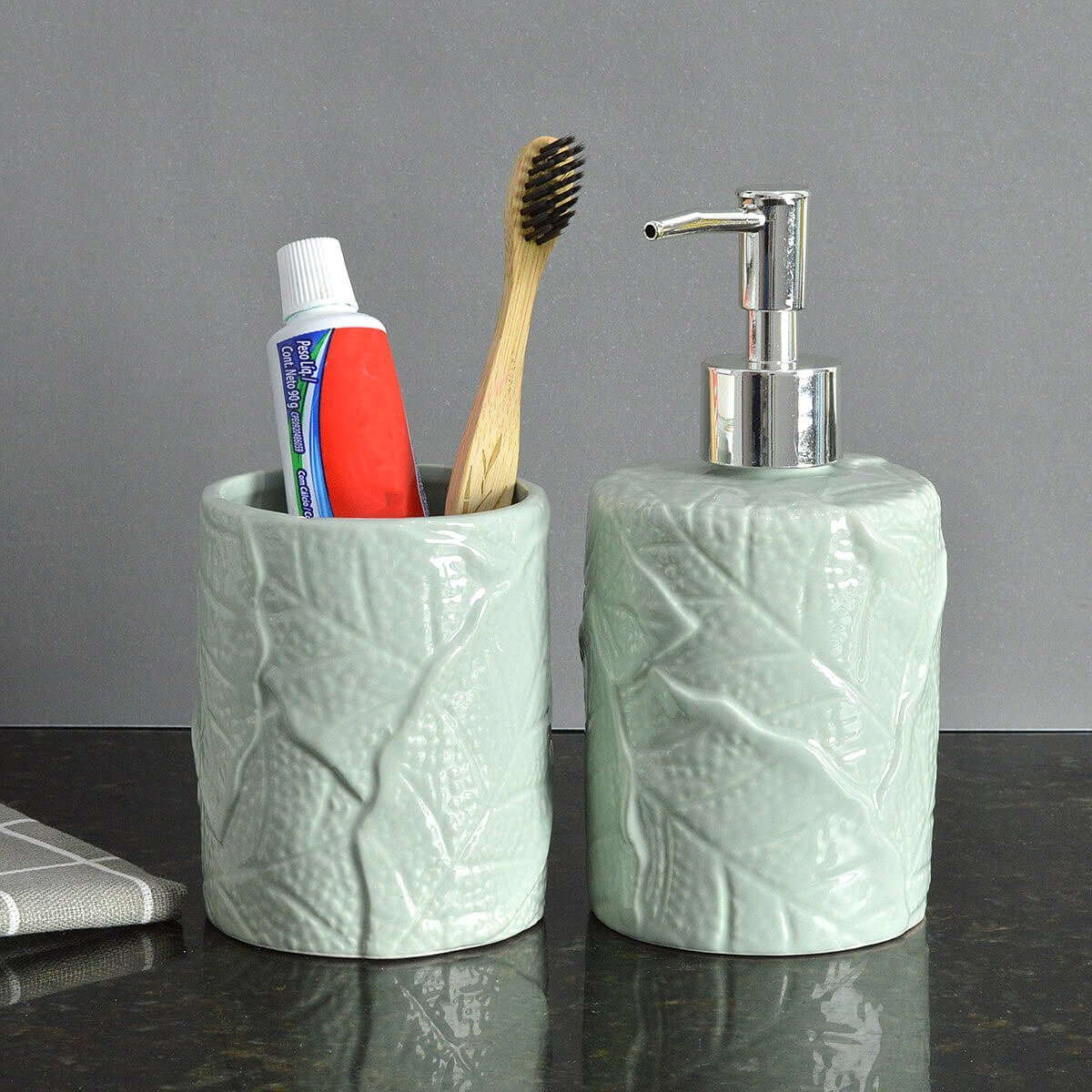 Kit Banheiro Lavabo Tropical Folhas 2 Peças Verde Claro | MadeiraMadeira