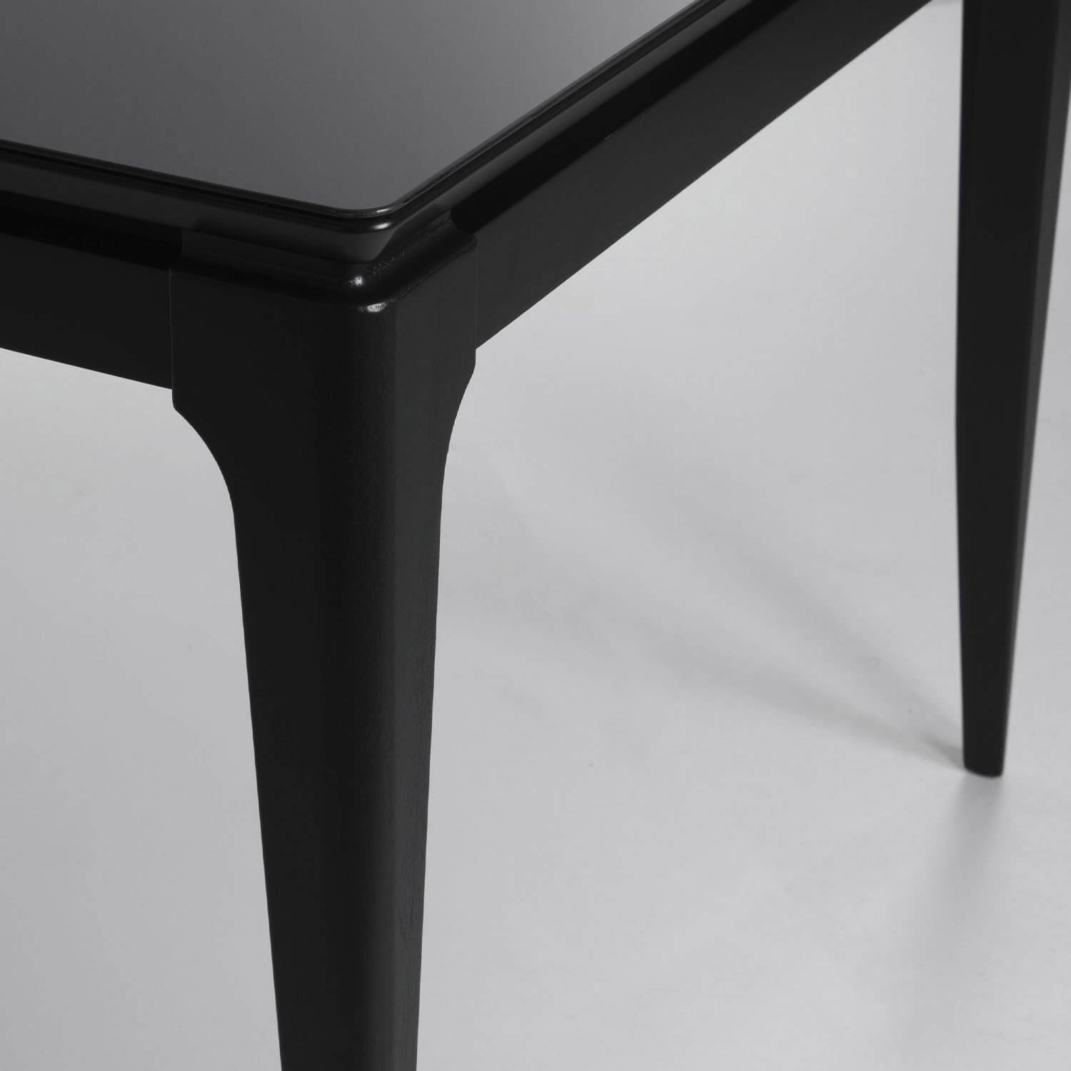 Mesa de Jantar c/ Tampo de Vidro Flow (180cm) | MadeiraMadeira