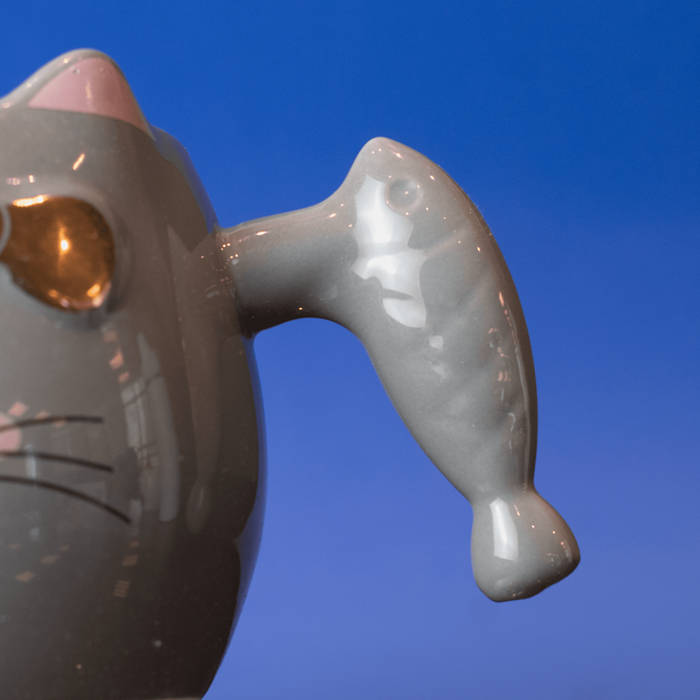 Caneca de Porcelana Cat Loves Fish - Cinza | MadeiraMadeira