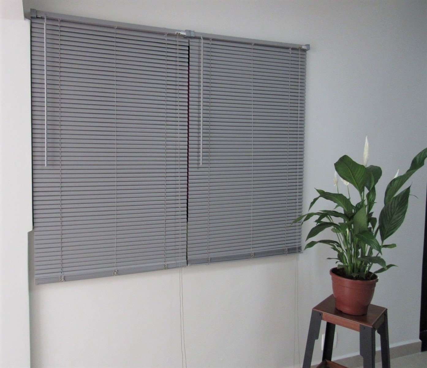 Persiana Horizontal PVC 25mm BLOCK LUXO 200larg x 160alt Cinza (2 pçs ...