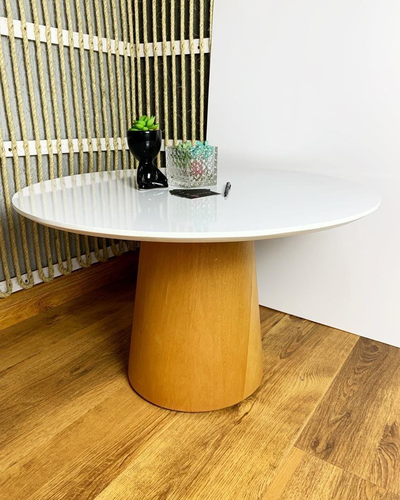 Mesa de Centro Cone Tampo 70 cm em MDF Laca Branca e Base em Madeira Natural Marfim | MadeiraMadeira