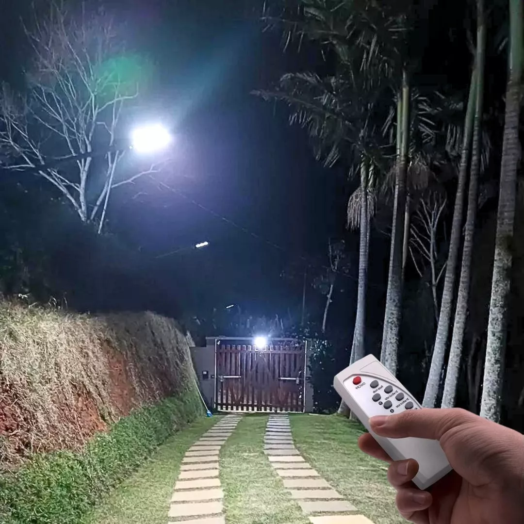 Luminária Solar Led Refletor Externo Impermeável Sustentável 720 Leds ...