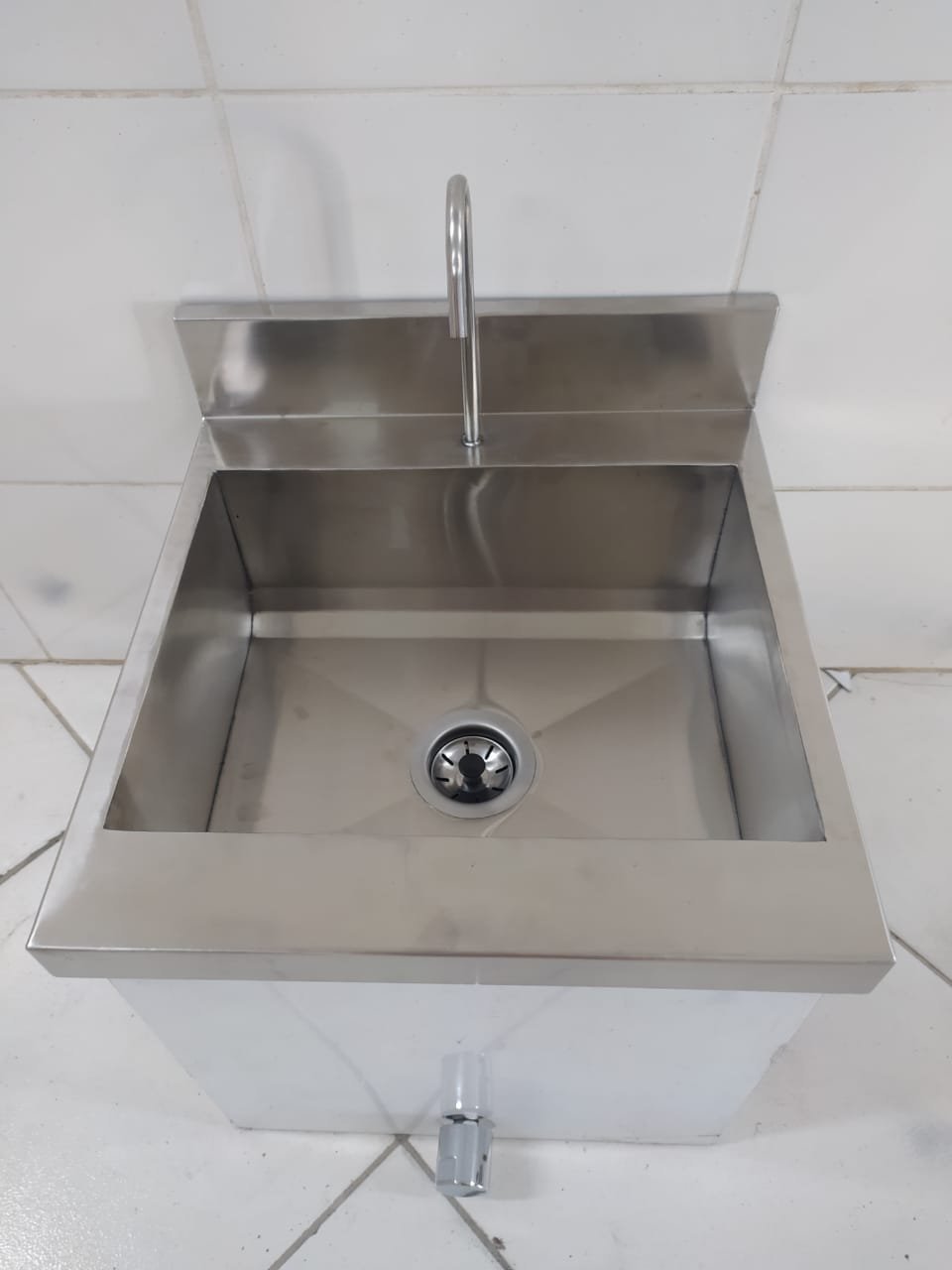 PIA INOX ASSEPSIA 040x040 MÃO FRANCESA COM ACIONAMENTO PORTINOX PIA ...