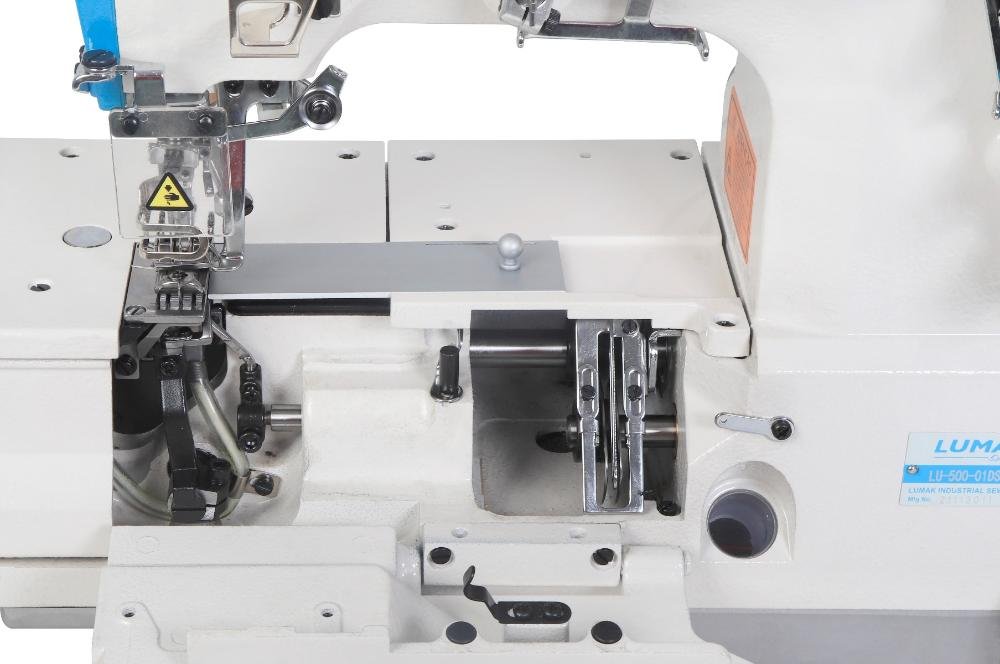 Máquina Costura Industrial Galoneira Plana Fechada 220v LU500-01DS-TZ-SU - Lumak | MadeiraMadeira