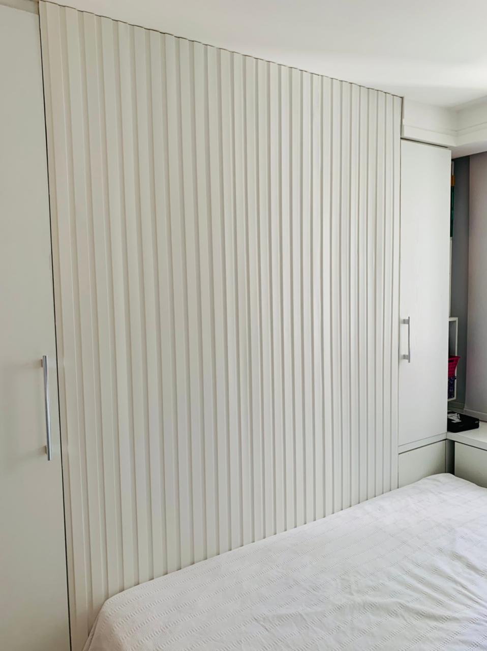 PAINEL RIPADO VERSÁTIL 270 x 27cm (4 unid.) - Branco - Branco ...