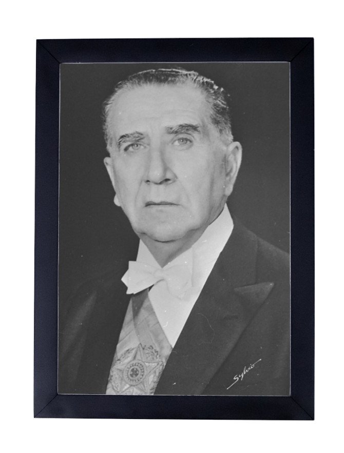 Quadro Poster Presidente General Medici P8297 | MadeiraMadeira