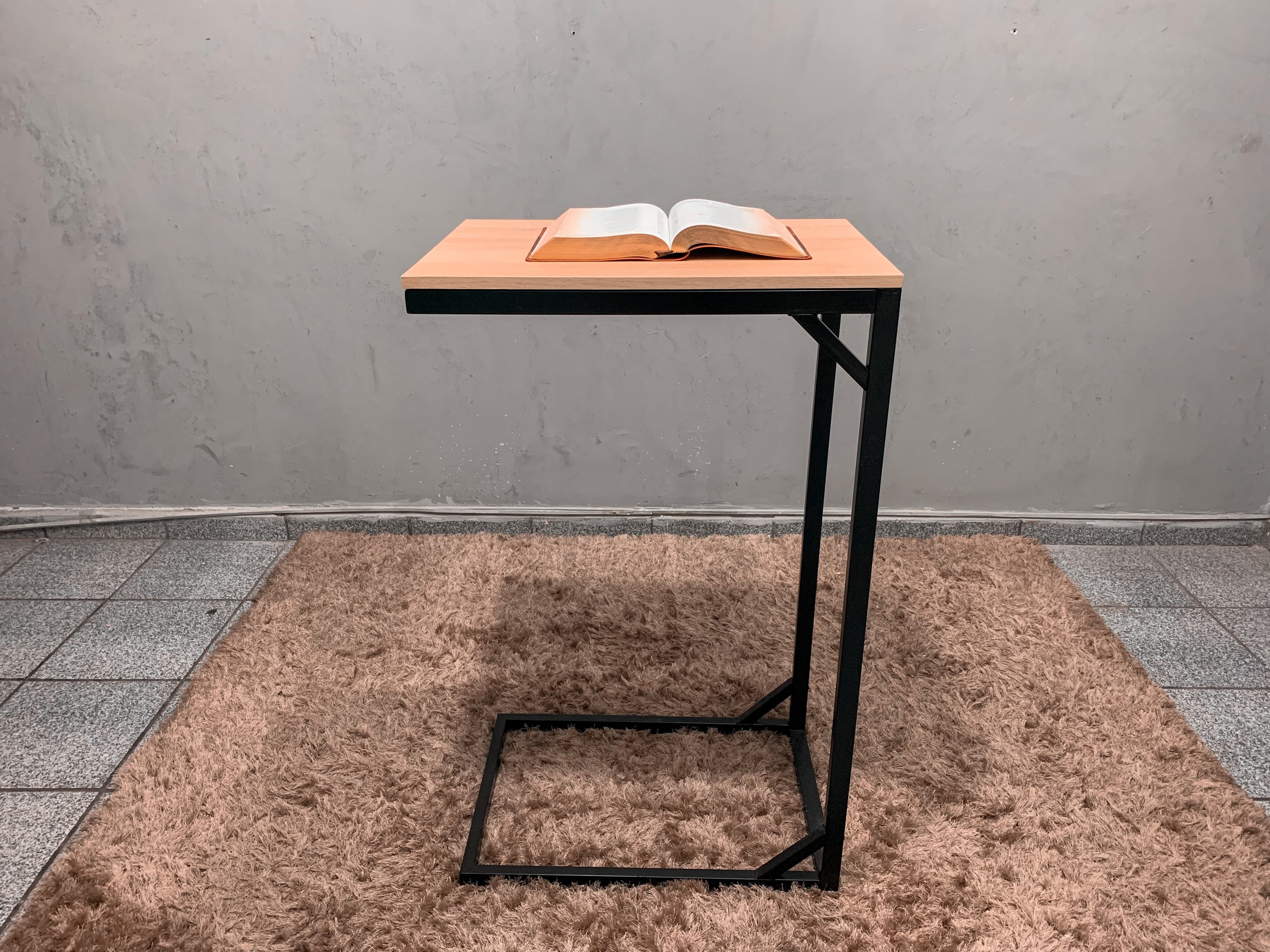 Mesa de Apoio Púlpito Estilo Industrial | MadeiraMadeira
