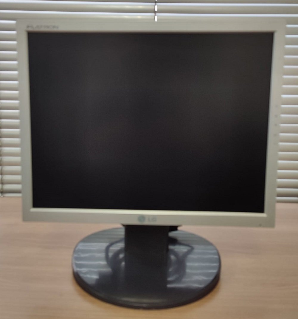 Monitor Lcd LG 15" Vga Cinza | MadeiraMadeira