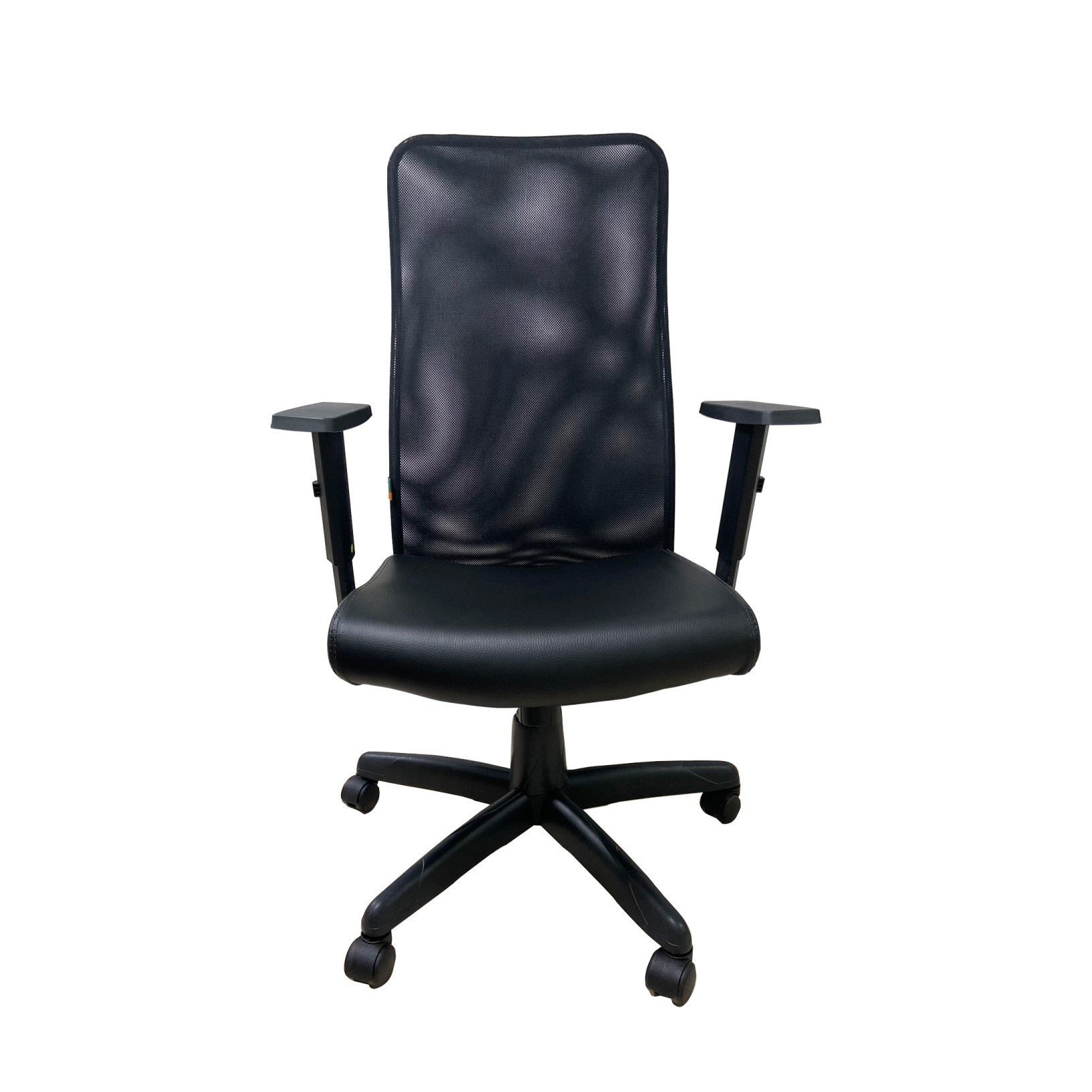 CADEIRA PRESIDENTE INNOV8 OFFICE ESCRITORIO C/BRAÇO REGULAVEL E BASE ...