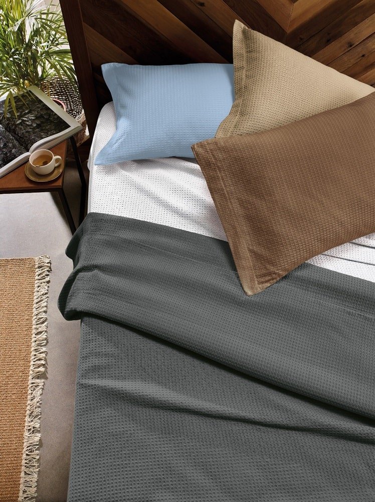 Colcha Piquet Genova Queen Teka | MadeiraMadeira