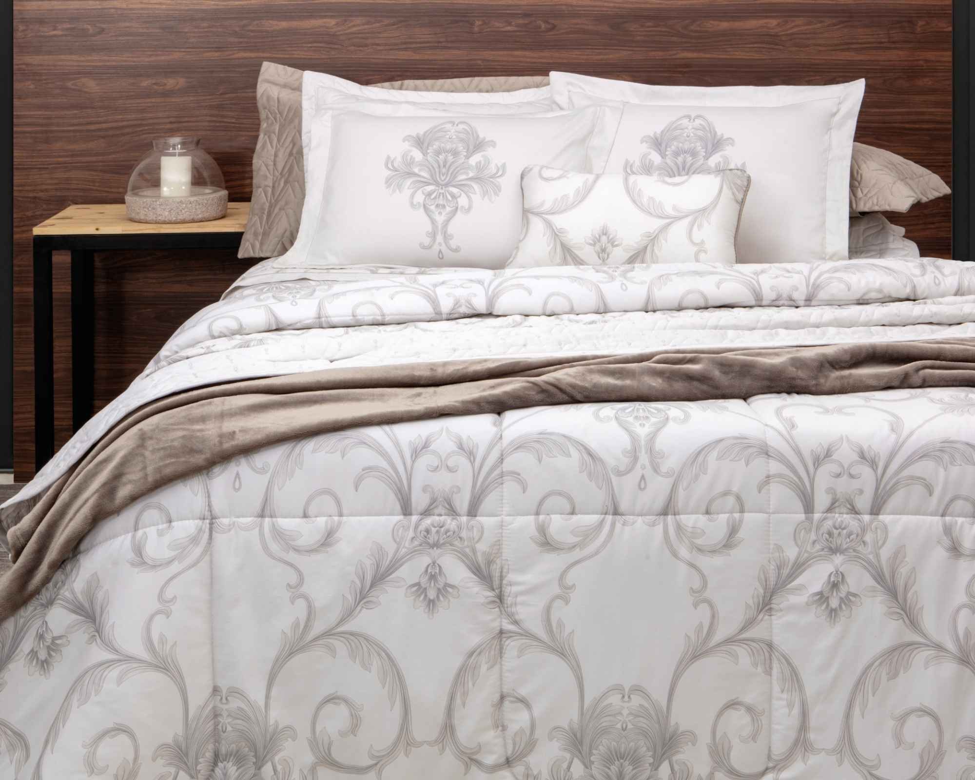 Edredom King Satinée 300 Fios Hazel Kacyumara | MadeiraMadeira