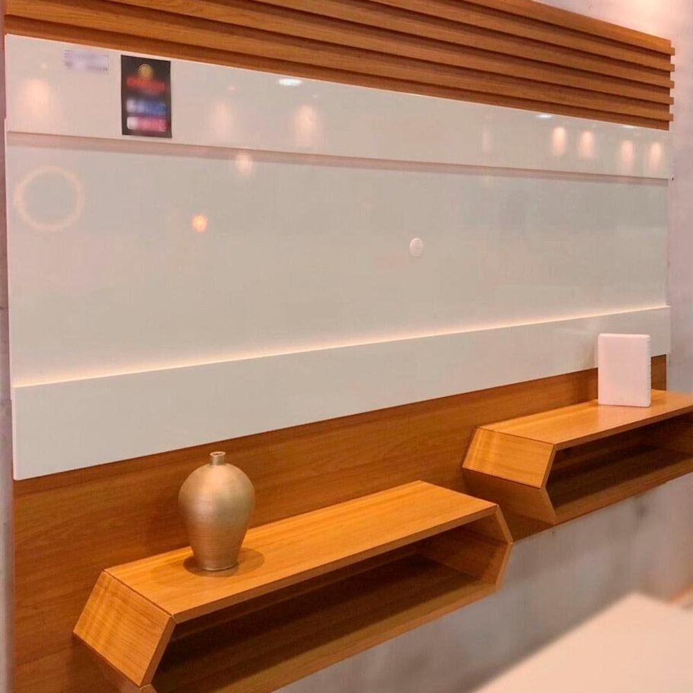 Painel Home Theater 220cm x 150cm 75 Polegadas 100% Mdf Cor:Off White com Freijó | MadeiraMadeira