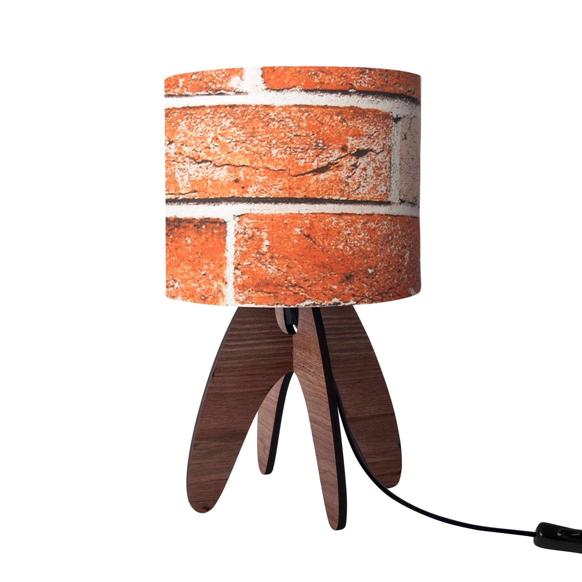 Abajur Giorno em Tecido Brick e base MDF - Bivolt | MadeiraMadeira