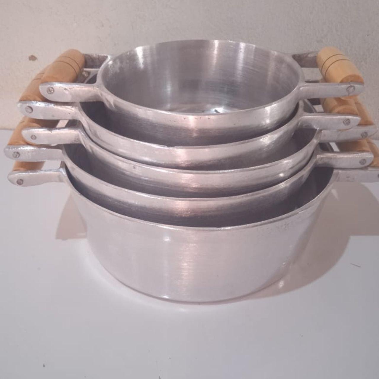 Conjunto de Panelas de Alumínio Batido Com Tampas - 5 Peças Alumínio ...