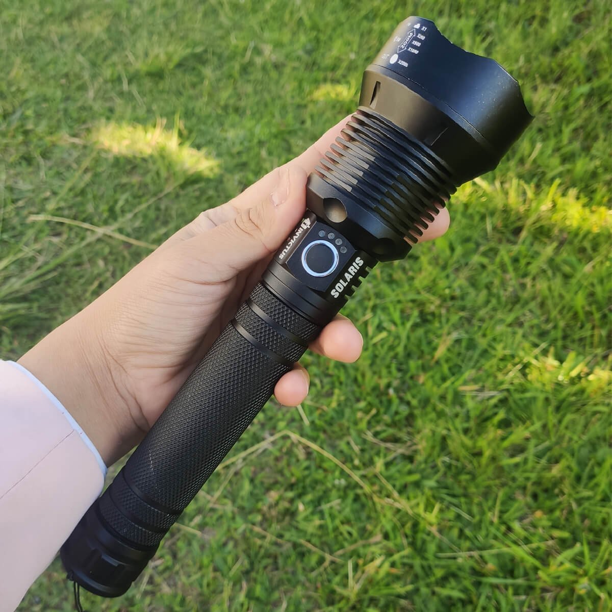 Lanterna Tática de Longo Alcance Solaris Resistente à Água com Bateria ...