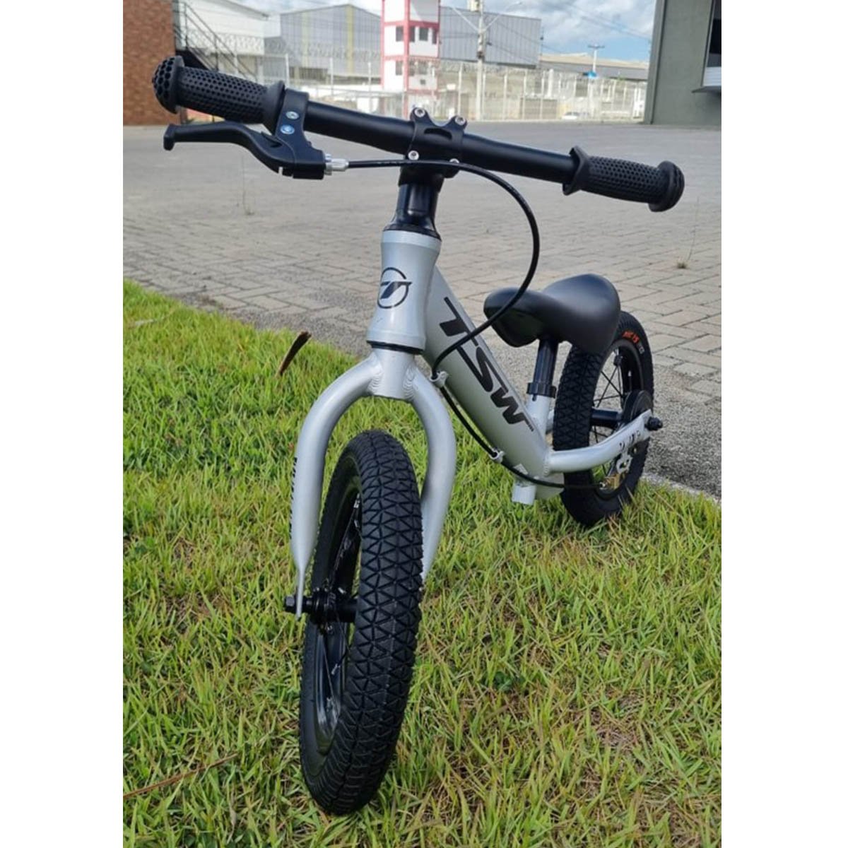 Bicicleta Aro 12 Tsw Motion Balance Bike Alumínio C/ Freio Preto | MadeiraMadeira
