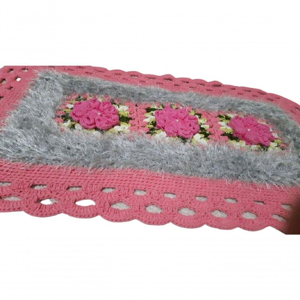 Tapete de Crochê Rosa e Cinza Artesanal | MadeiraMadeira