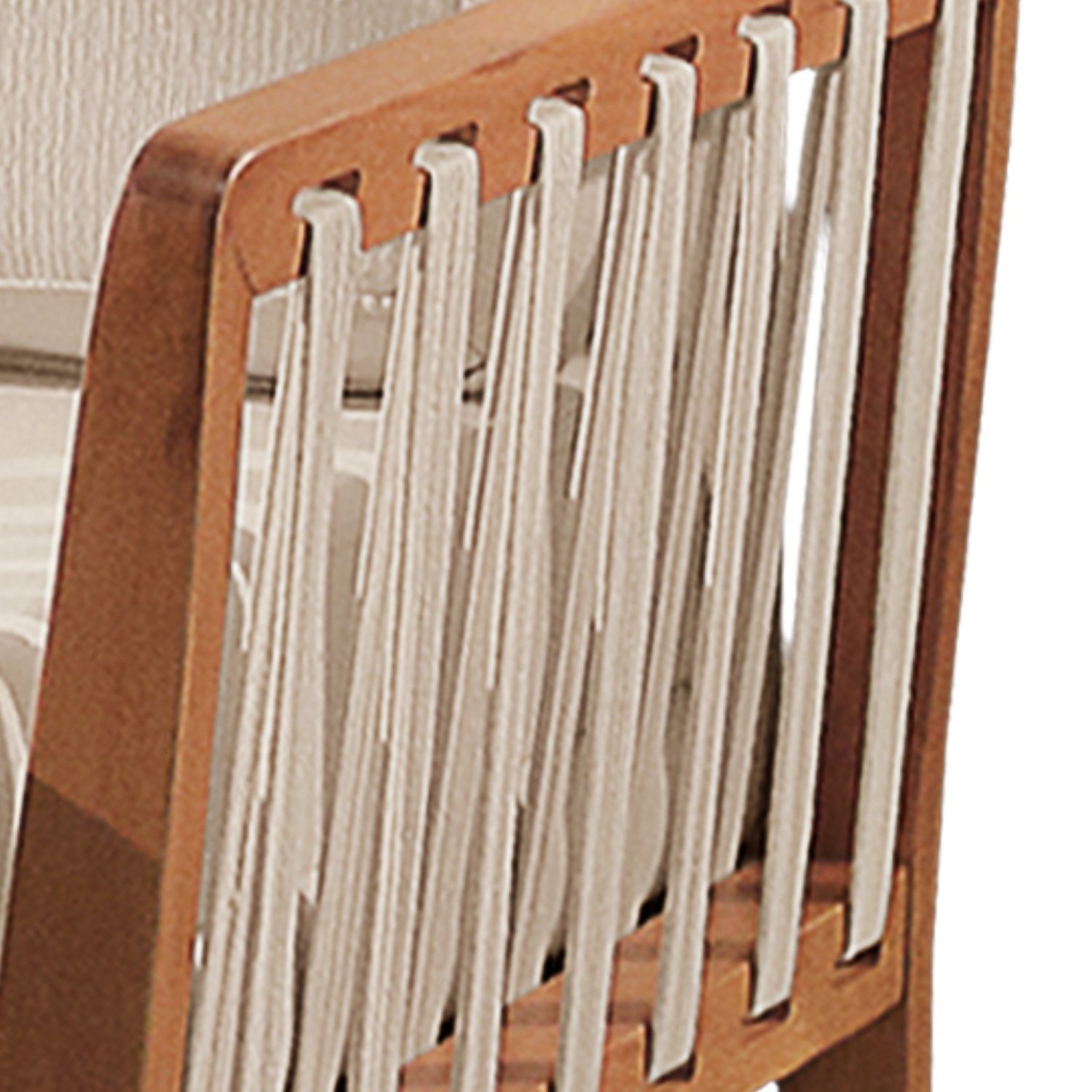 Poltrona Braço de Madeira com Detalhes em Tiras Luna | MadeiraMadeira