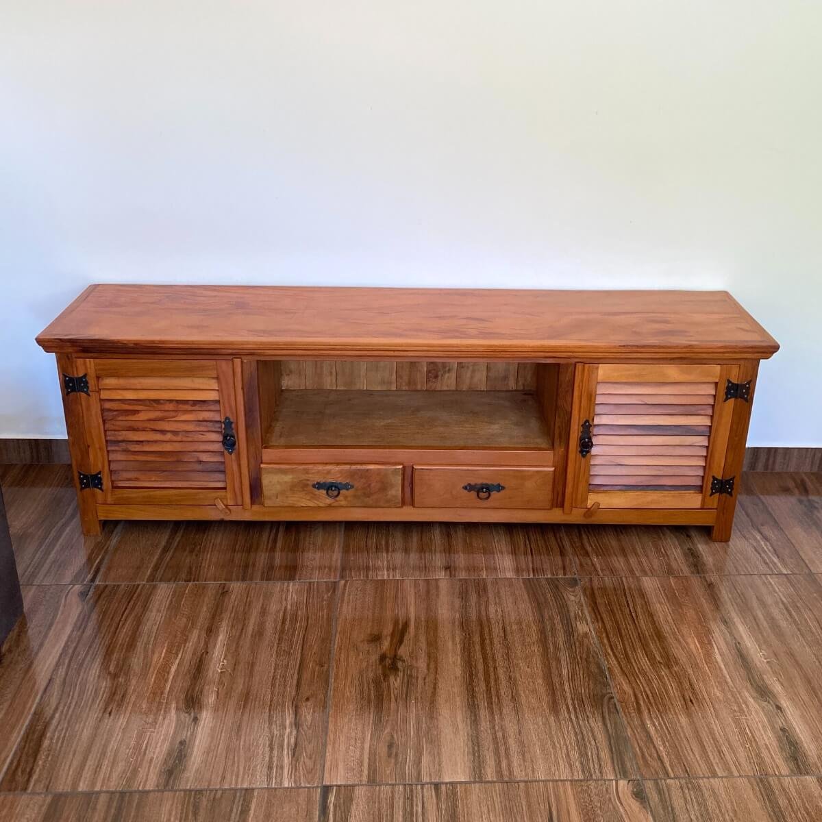 Rack para Sala Madeira Maciça de Demolição Lançamento Hj | MadeiraMadeira