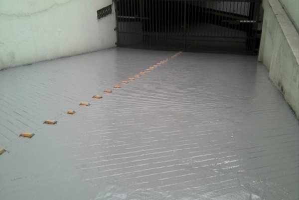 Epoxi antiderrapante para rampas e pisos concreto, ceramica ...