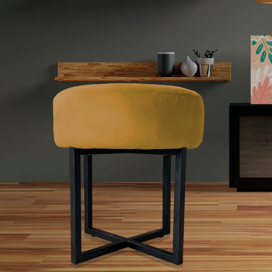 Kit 04 Puff Decorativo Madrid Base Preto Assento Suede Mostarda ...