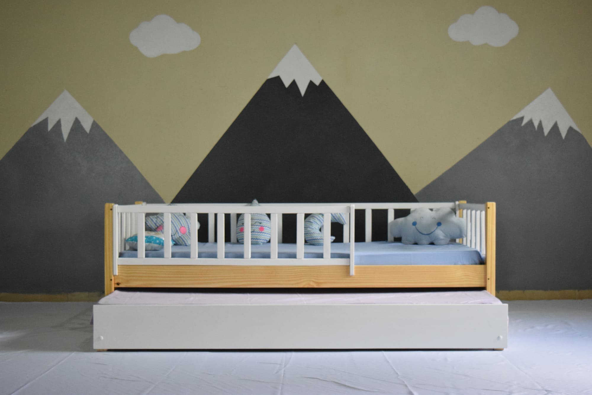 Bicama Infantil Montessoriana em Madeira Maciça Pinus | MadeiraMadeira
