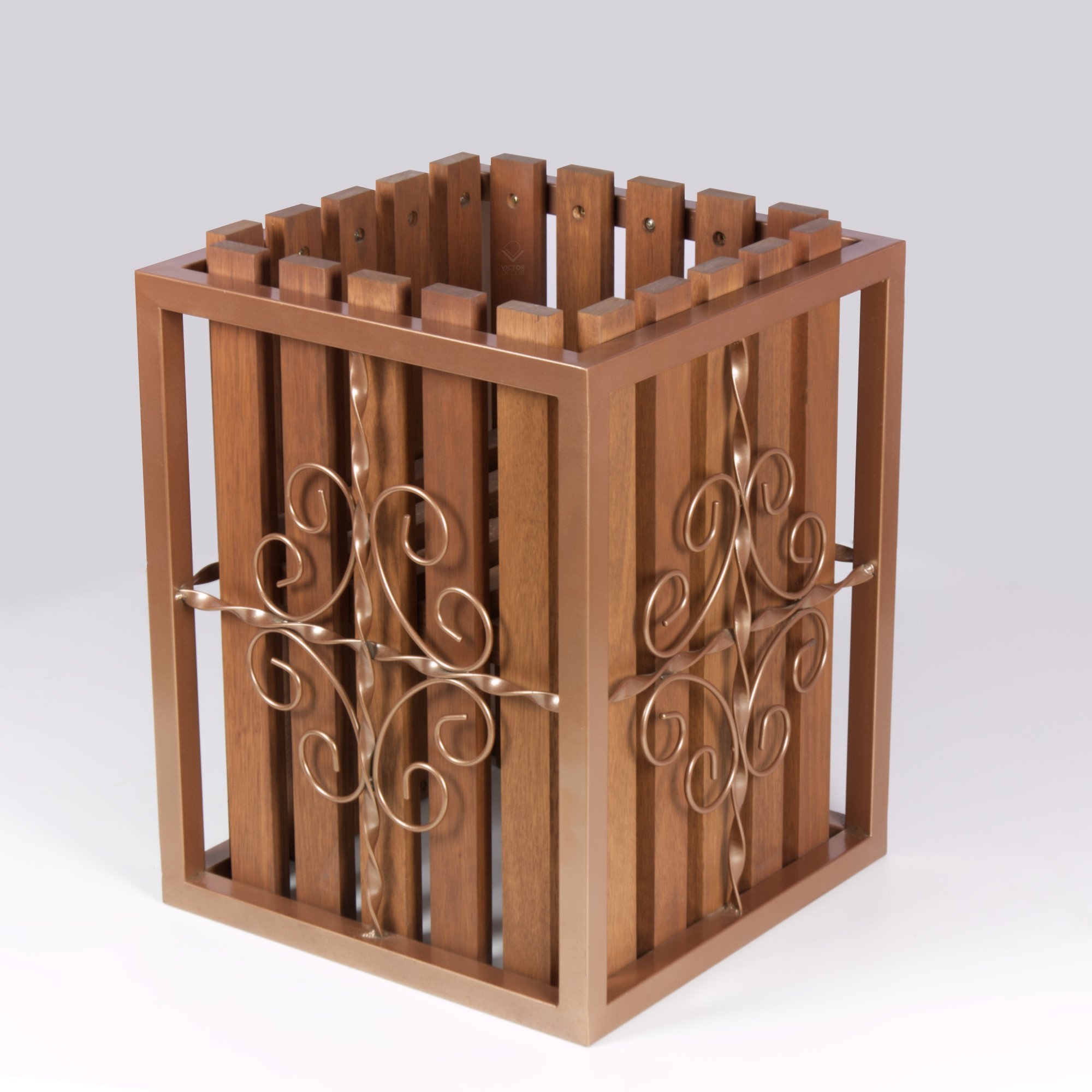 Cachepot Menor de Ferro Cor Metal Cobre Ripado Cor Stain | MadeiraMadeira