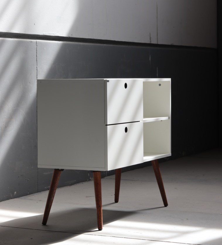 Aparador 02 gavetas 1 nicho com pés palito Branco Real - Mdf Arauco | MadeiraMadeira