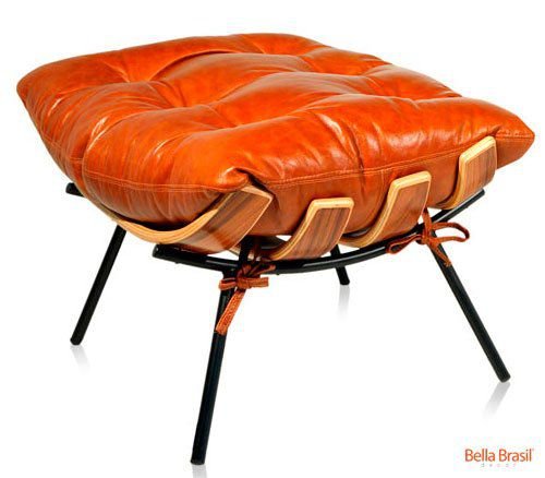 Puff Costela em PU com Estrutura em Madeira Tauari e Base em Ferro ...
