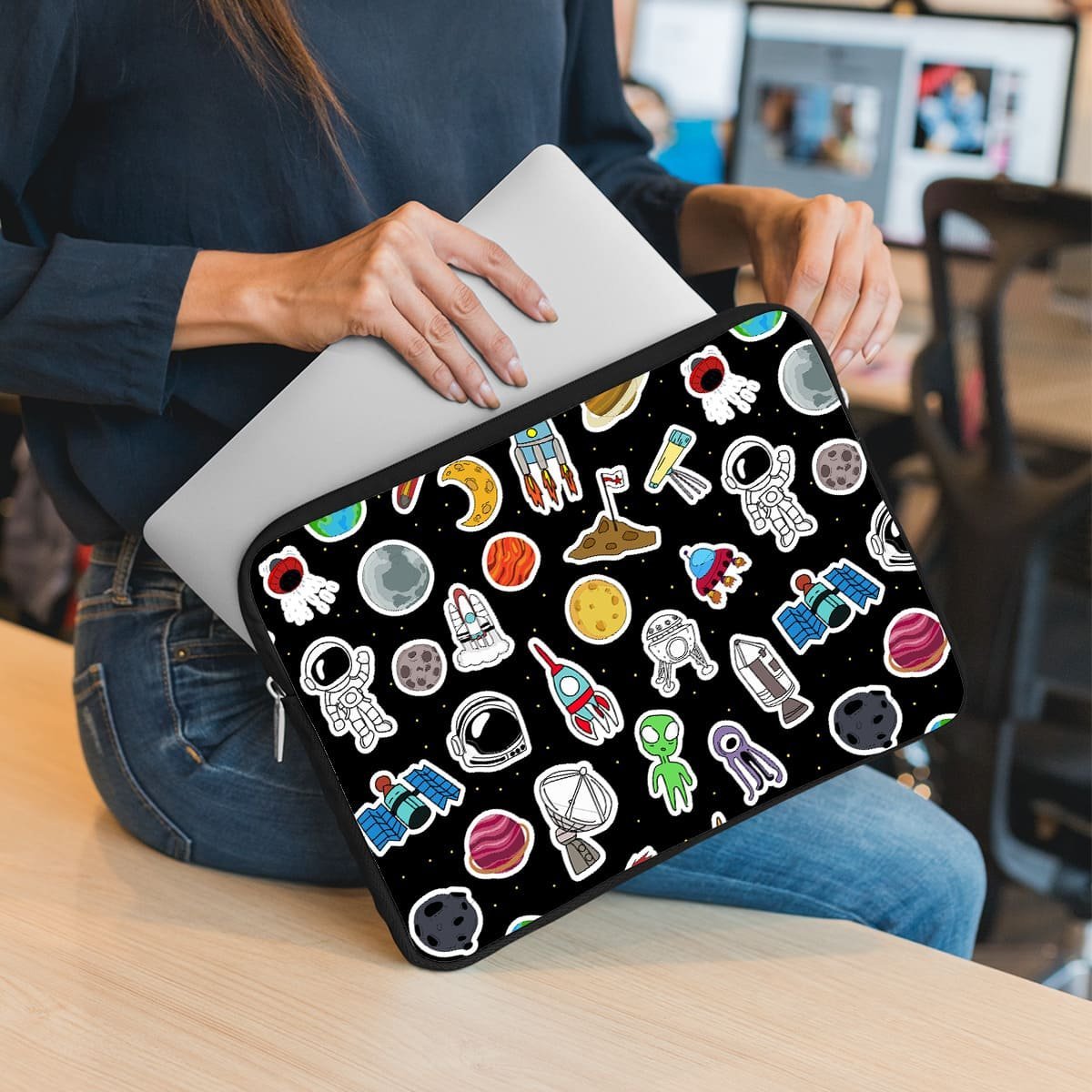 Capa Case Pasta Notebook Ate 17.3 Polegadas Galáxia Espaço | MadeiraMadeira
