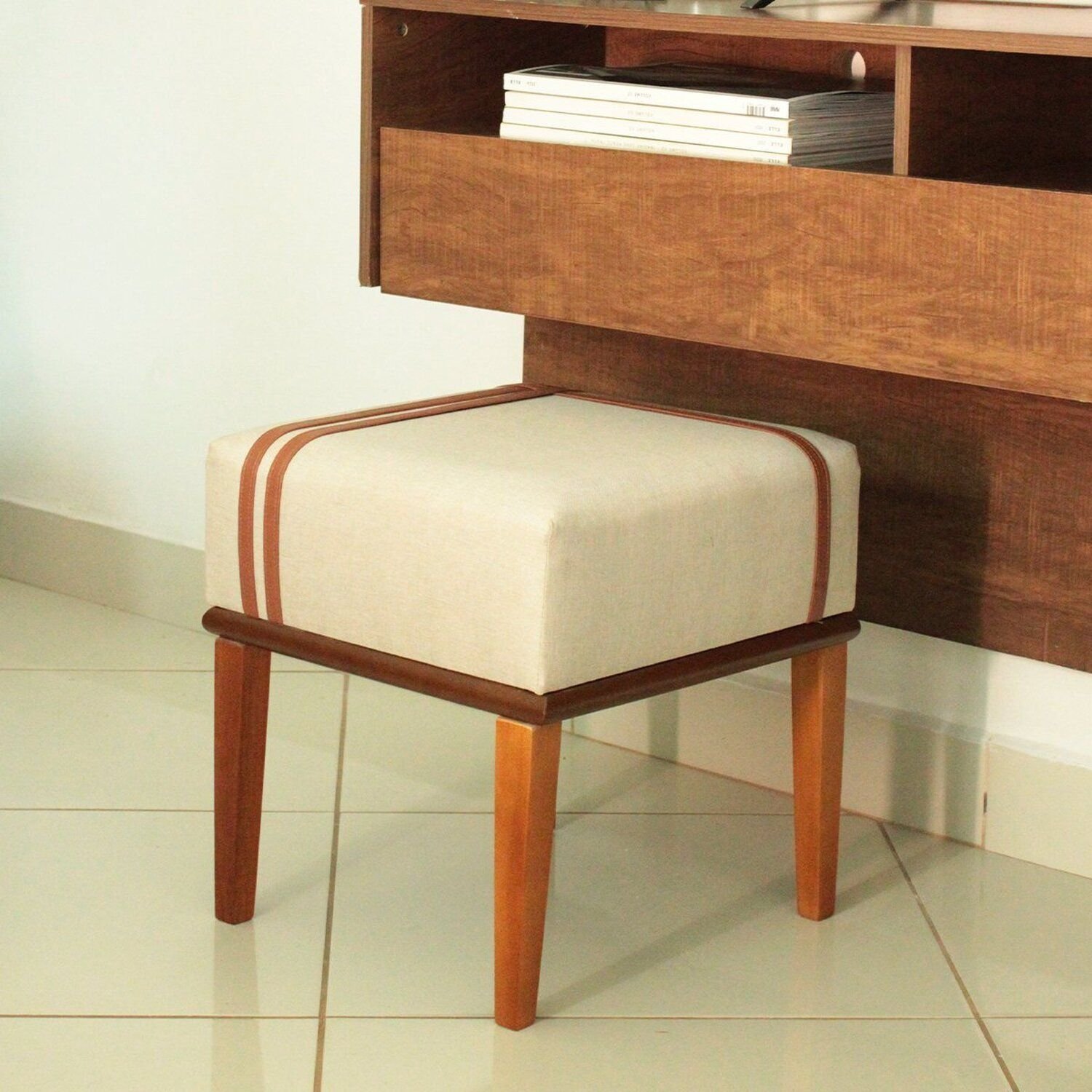 Kit 2 Puffs Quadrados para Sala de Detalhes Courino | MadeiraMadeira