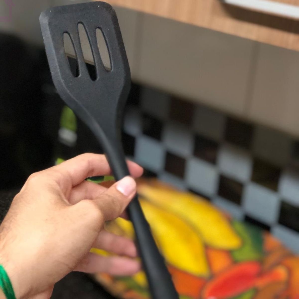 Espátula Vazada em Silicone para Ovo Fritura Chapa Lanches - Preto ...