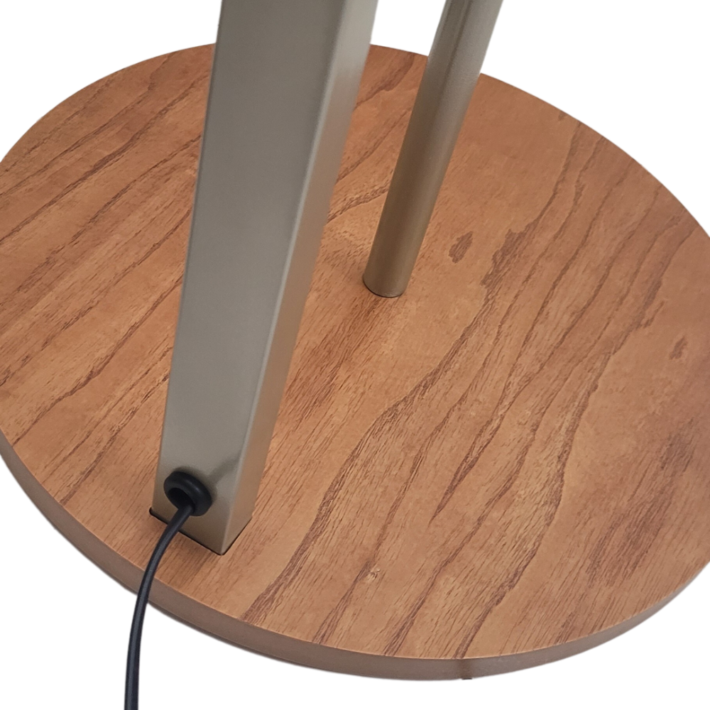 Luminária Abajur de Chão Salone Aço Carbono Champanhe com Cúpula Palha ...